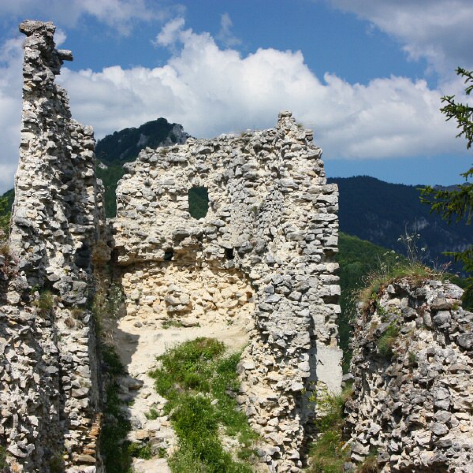 Hrad Blatnica | www.slovago.sk